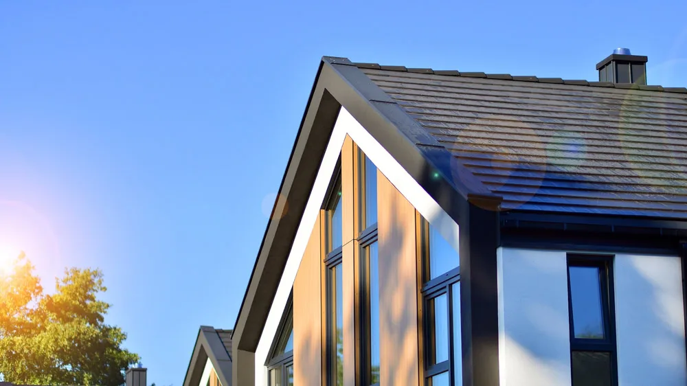 Geometric Windows in the Florida Keys | Lindholm Exteriors